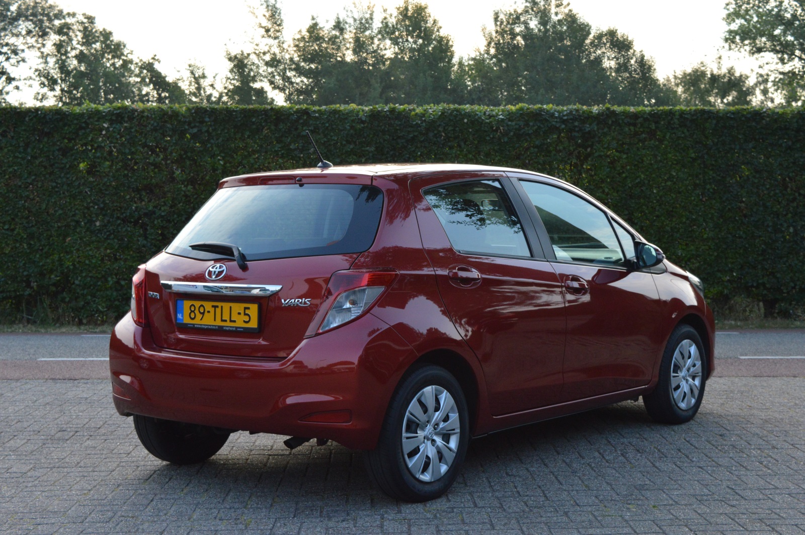 Toyota Yaris 1.3 VVT-i Aspiration - Autobedrijf Slager Toyota Yaris 1.3 VVT-i Aspiration - Autobedrijf Slager