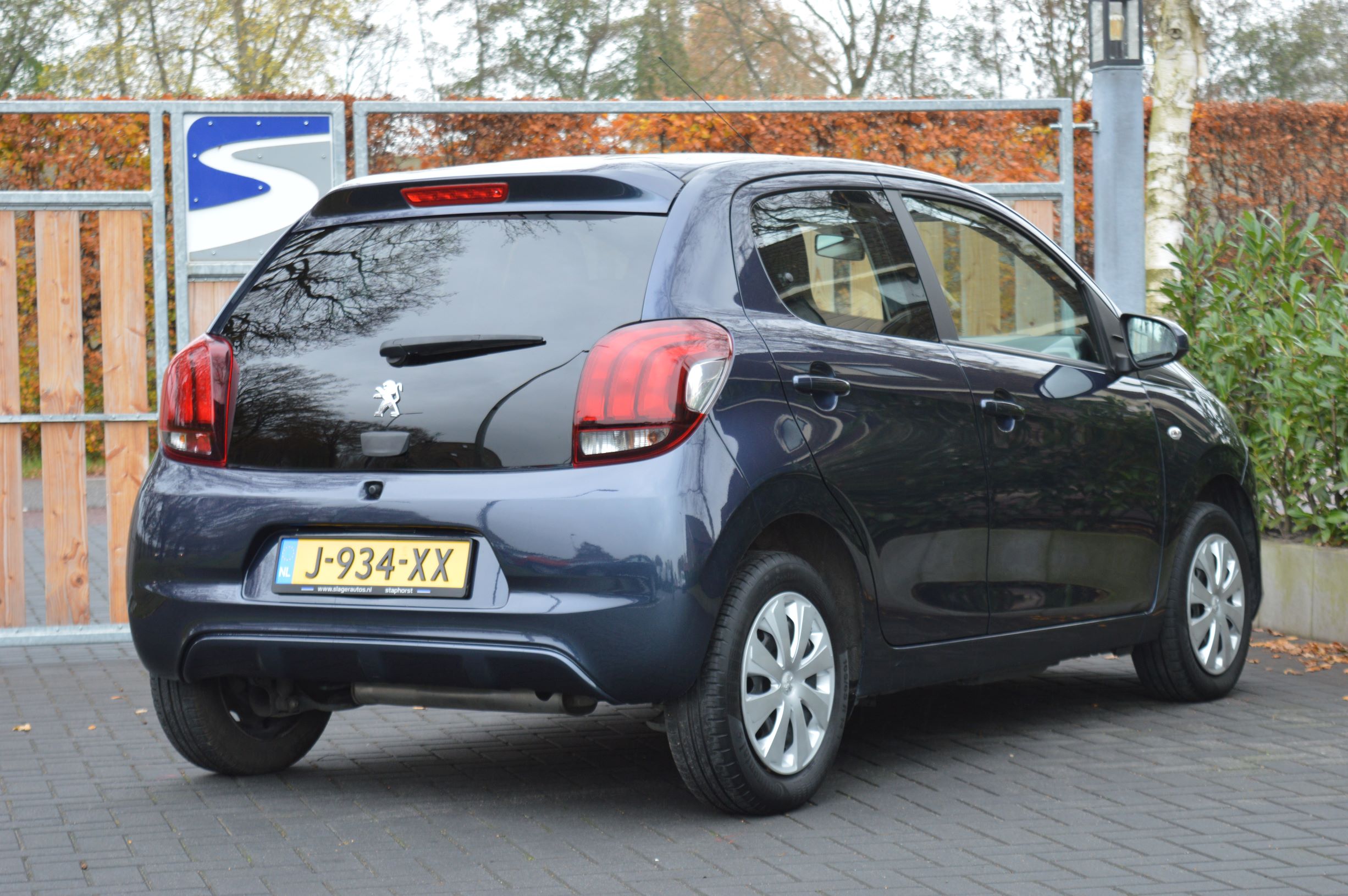 Peugeot 108 1.0 e-VTi Envy - Autobedrijf Slager Peugeot 108 1.0 e-VTi Envy - Autobedrijf Slager
